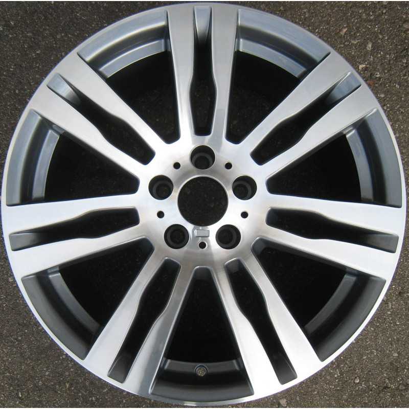 Jante Style 333 M à rayons doubles pour BMW X5 E70 Coté Avant